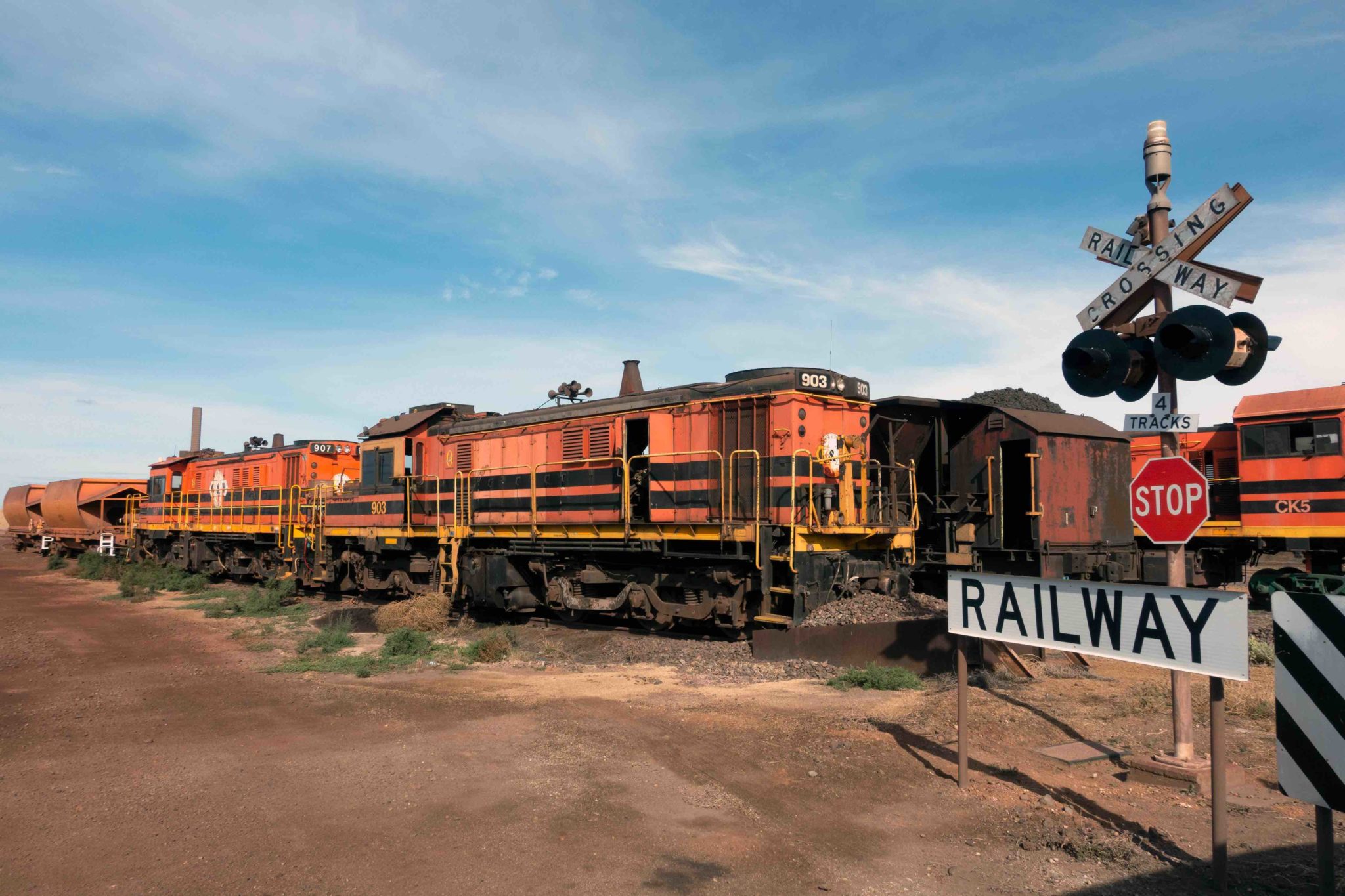 Queensland signs deal to run coal export trains ... on renewable energy ...