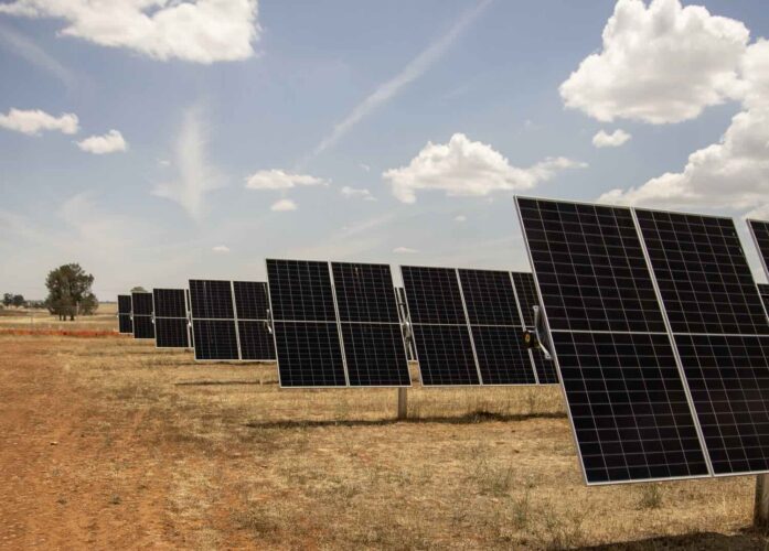 Solar, wind and batteries push down electricity bills for homes and ...