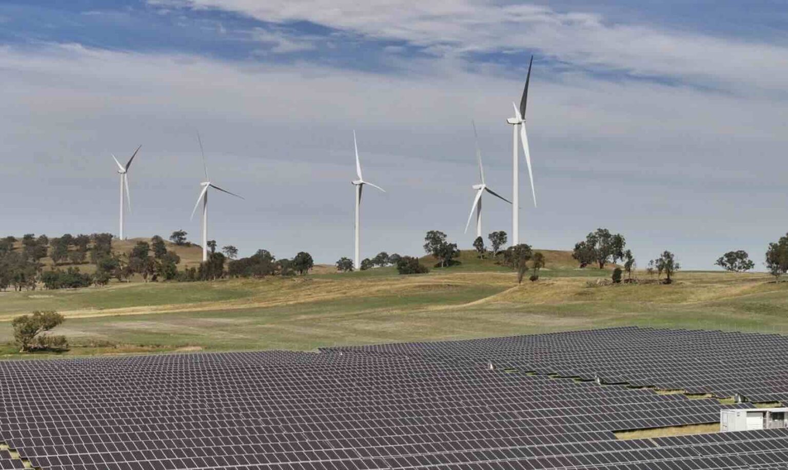 Wind, solar and battery records tumble on last day of Autumn in ...